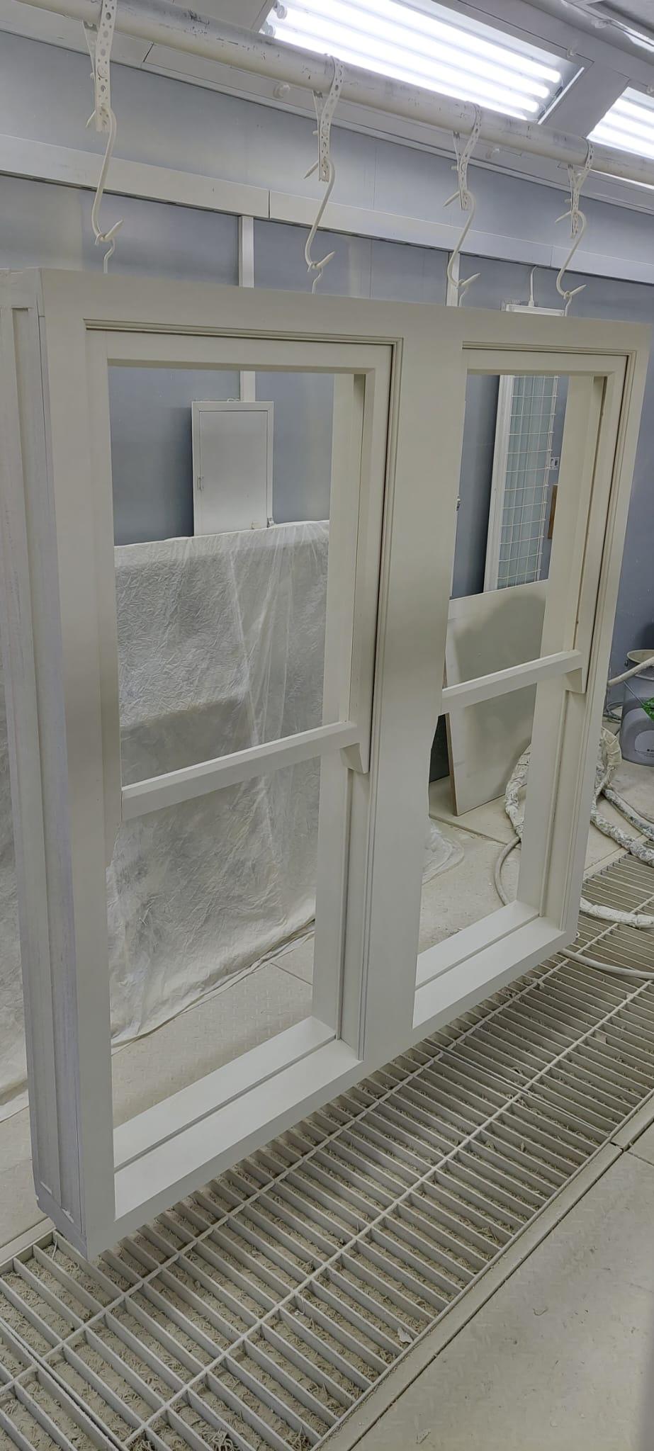 spray paintin timber