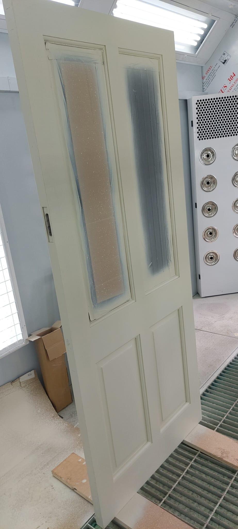 spray paintin timber